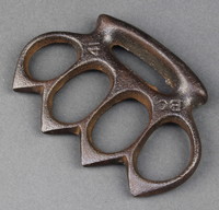 knuckle duster in past antique auctions | Denhams